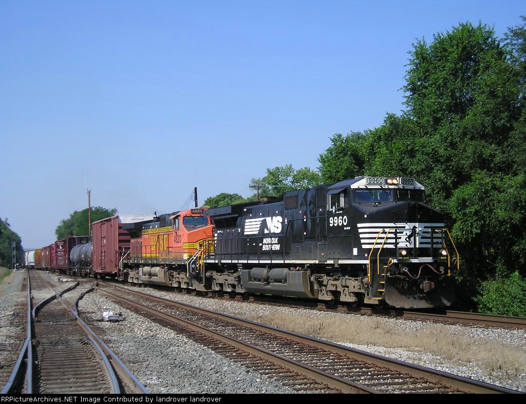 NS 9960 On NS 174 Westbound